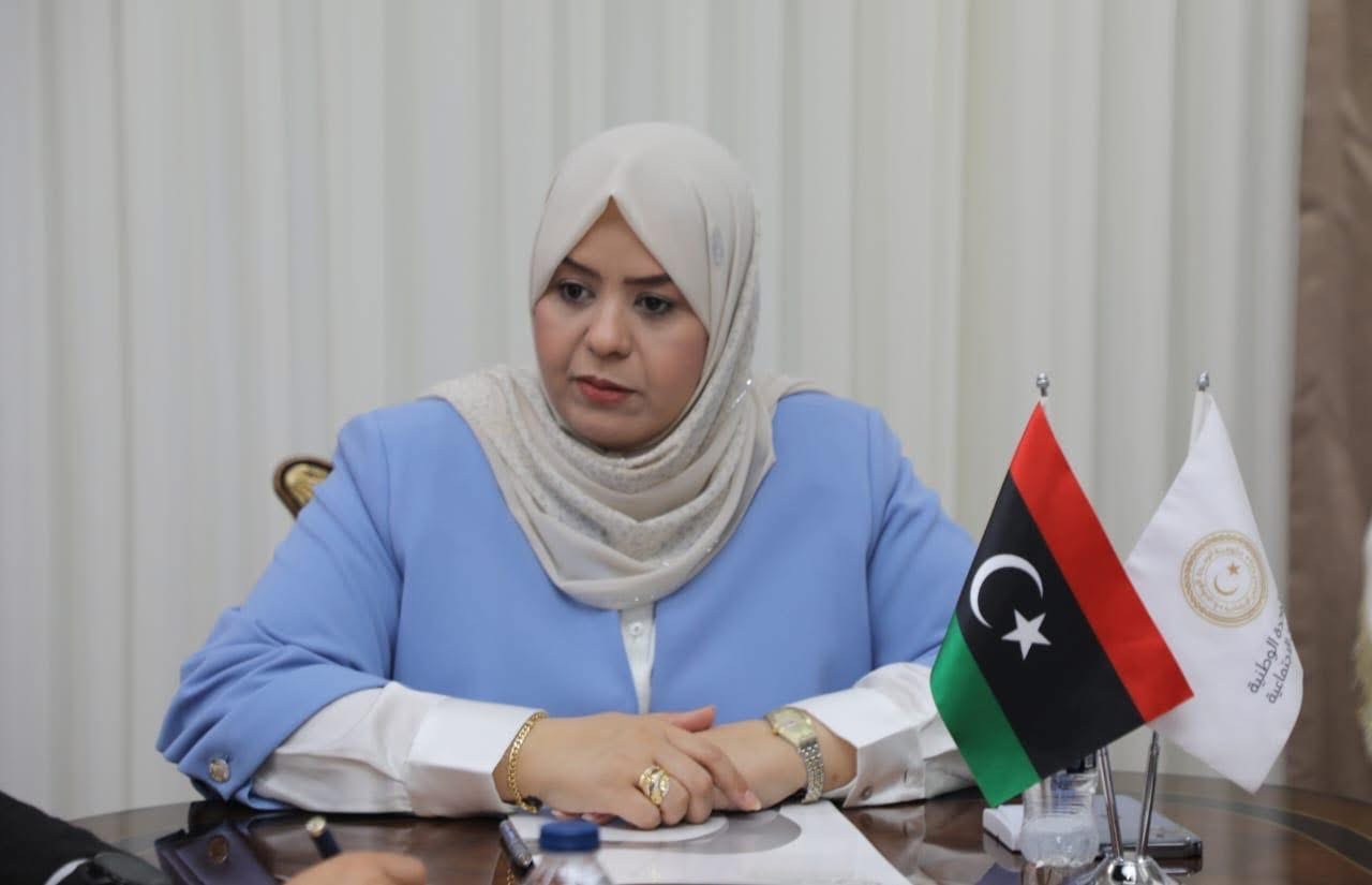 وزيرة الشؤون الاجتماعية تتابع إجراءات صرف منحة الأبناء والزوجة للربع الثاني من عام 2025 - رواق ...